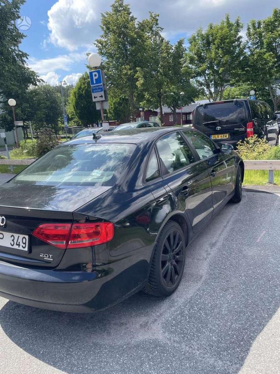 Melns Audi A4 2012 Mažeikiai, ar dzinēja tilpumu 1.98 L un nobraukumu 215 tūkst. km par 6000 €, foto 3 vietnē AUTOMOTO.COM.LV