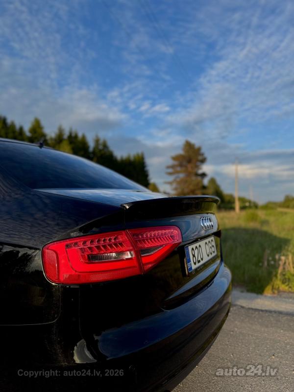 Black Audi A4 2012 in Tallinn, with an engine capacity of 2.00 L and mileage of 364 thousand km for 5990 €, photo 6 on AUTOMOTO.COM.LV