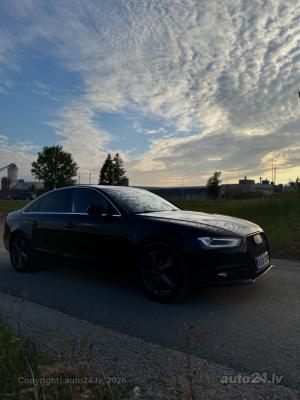 Melns Audi A4 2012 Tallina, ar dzinēja tilpumu 2.00 L un nobraukumu 364 tūkst. km par 5990 €, foto 9 vietnē AUTOMOTO.COM.LV
