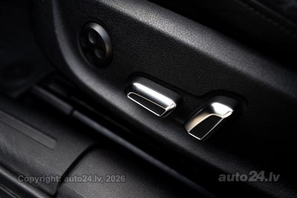Black Audi A4 2012 in Tallinn, with an engine capacity of 2.00 L and mileage of 245 thousand km for 5999 €, photo 5 on AUTOMOTO.COM.LV
