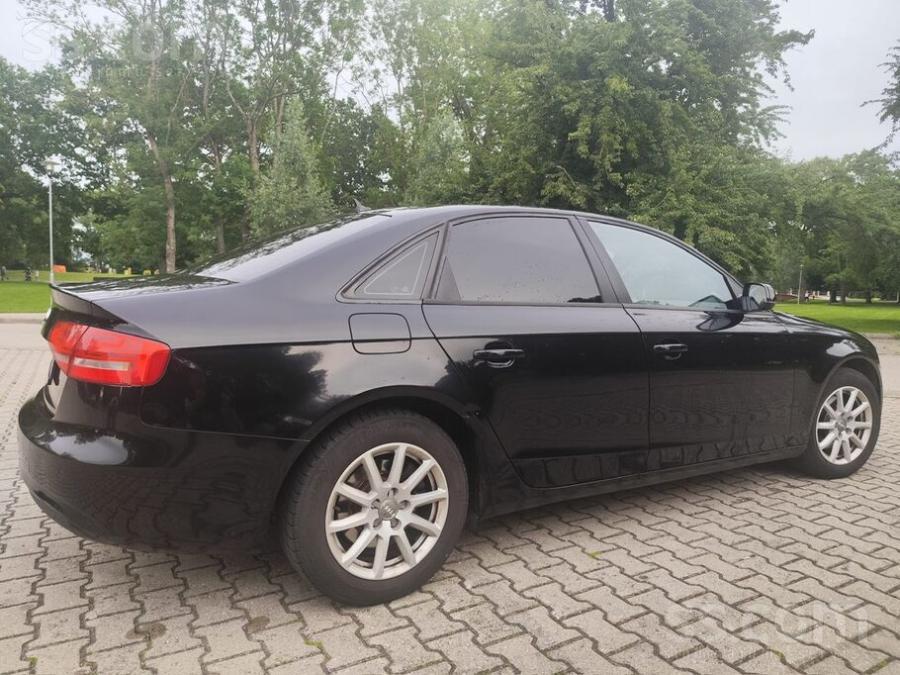 Black Audi A4 2012 in Ventspils, with an engine capacity of 2.00 L and mileage of 184 thousand km for 7500 €, photo 10 on AUTOMOTO.COM.LV