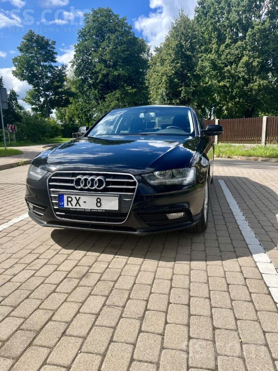 Melns Audi A4 2012 Rīga, ar dzinēja tilpumu 2.00 L un nobraukumu 327 tūkst. km par 6800 €, foto 1 vietnē AUTOMOTO.COM.LV
