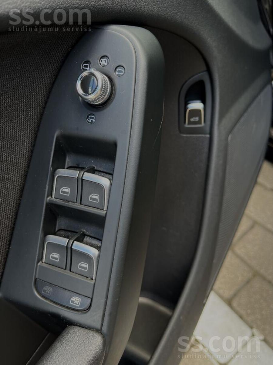 Melns Audi A4 2012 Rīga, ar dzinēja tilpumu 2.00 L un nobraukumu 327 tūkst. km par 6800 €, foto 14 vietnē AUTOMOTO.COM.LV