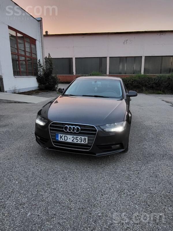 Black Audi A4 2012 in Gulbene, with an engine capacity of 2.00 L and mileage of 388 thousand km for 4900 €, photo 3 on AUTOMOTO.COM.LV
