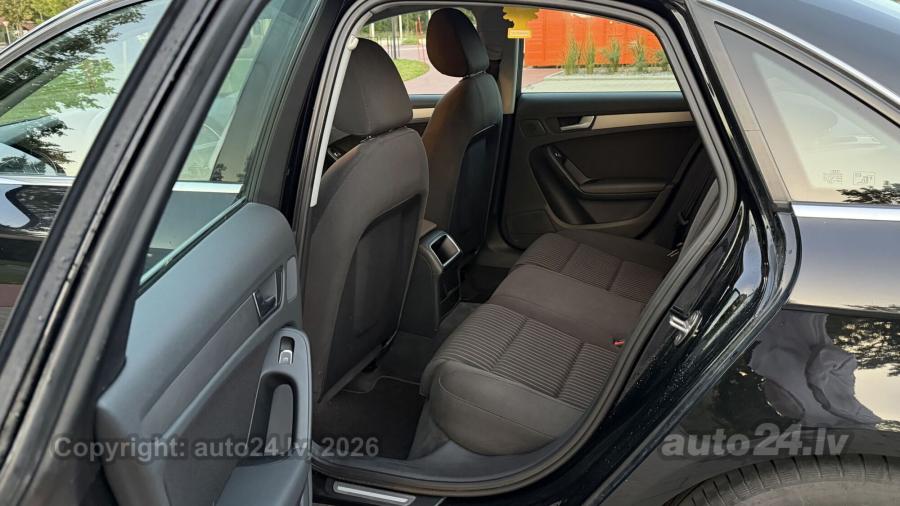 Black Audi A4 2012 in Tallinn, with an engine capacity of 2.00 L and mileage of 275 thousand km for 7700 €, photo 8 on AUTOMOTO.COM.LV