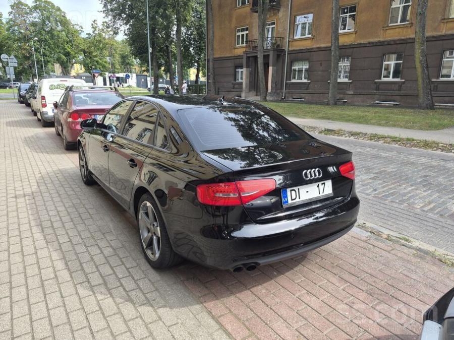 Melns Audi A4 2012 Rīga, ar dzinēja tilpumu 2.00 L un nobraukumu 322 tūkst. km par 6000 €, foto 5 vietnē AUTOMOTO.COM.LV