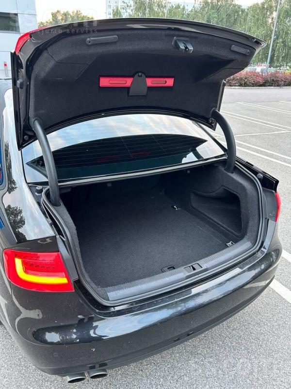 Black Audi A4 2012 in Riga, with an engine capacity of 1.80 L and mileage of 248 thousand km for 7000 €, photo 7 on AUTOMOTO.COM.LV