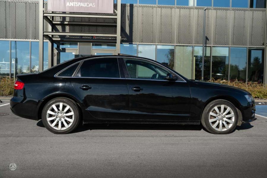 Melns Audi A4 2013 Viļņa, ar dzinēja tilpumu 1.98 L un nobraukumu 187 tūkst. km par 6700 €, foto 3 vietnē AUTOMOTO.COM.LV
