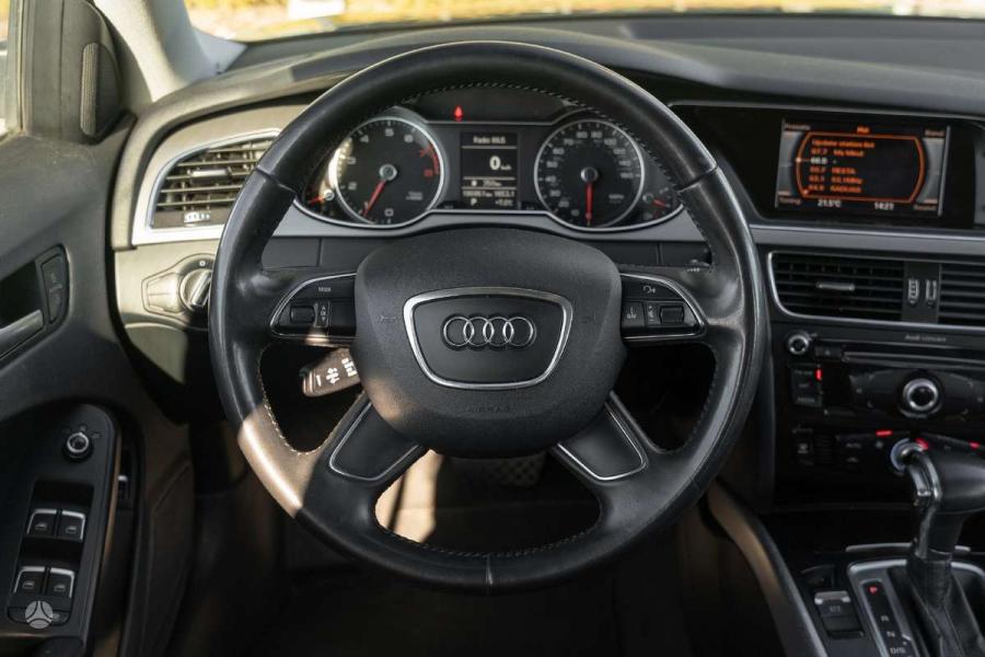 Melns Audi A4 2013 Viļņa, ar dzinēja tilpumu 1.98 L un nobraukumu 187 tūkst. km par 6700 €, foto 21 vietnē AUTOMOTO.COM.LV