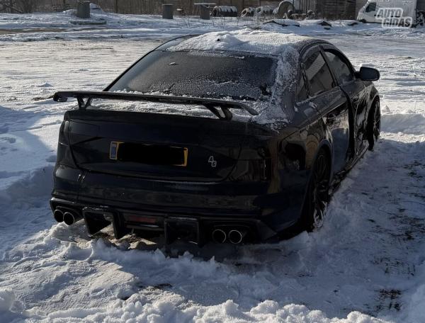 Black Audi A4 2013 in Birstonas, with an engine capacity of 2.00 L and mileage of 210 thousand km for 3000 €, photo 3 on AUTOMOTO.COM.LV