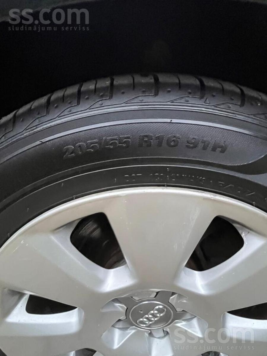 Melns Audi A4 2013 Bauska, ar dzinēja tilpumu 3.00 L un nobraukumu 276 tūkst. km par 8800 €, foto 7 vietnē AUTOMOTO.COM.LV