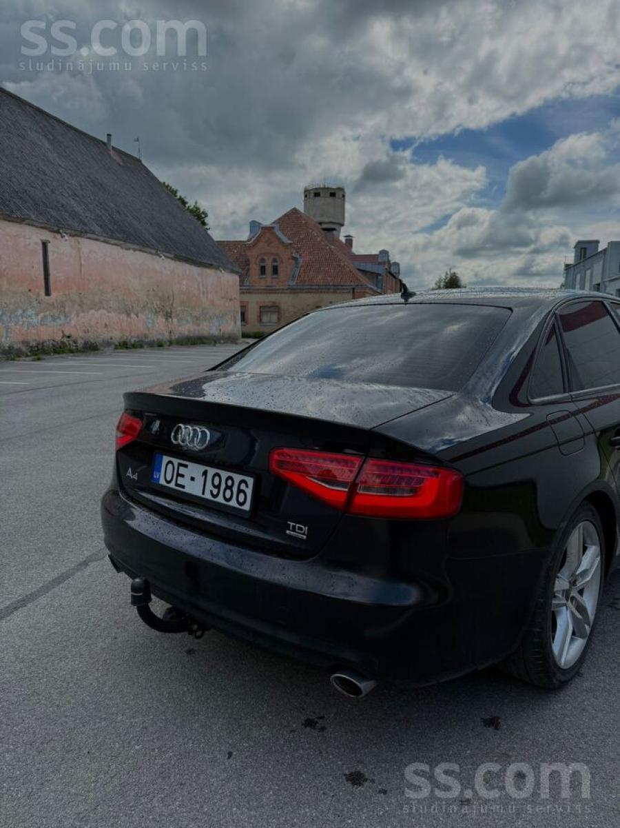 Melns Audi A4 2013 Bauska, ar dzinēja tilpumu 3.00 L un nobraukumu 276 tūkst. km par 8500 €, foto 4 vietnē AUTOMOTO.COM.LV