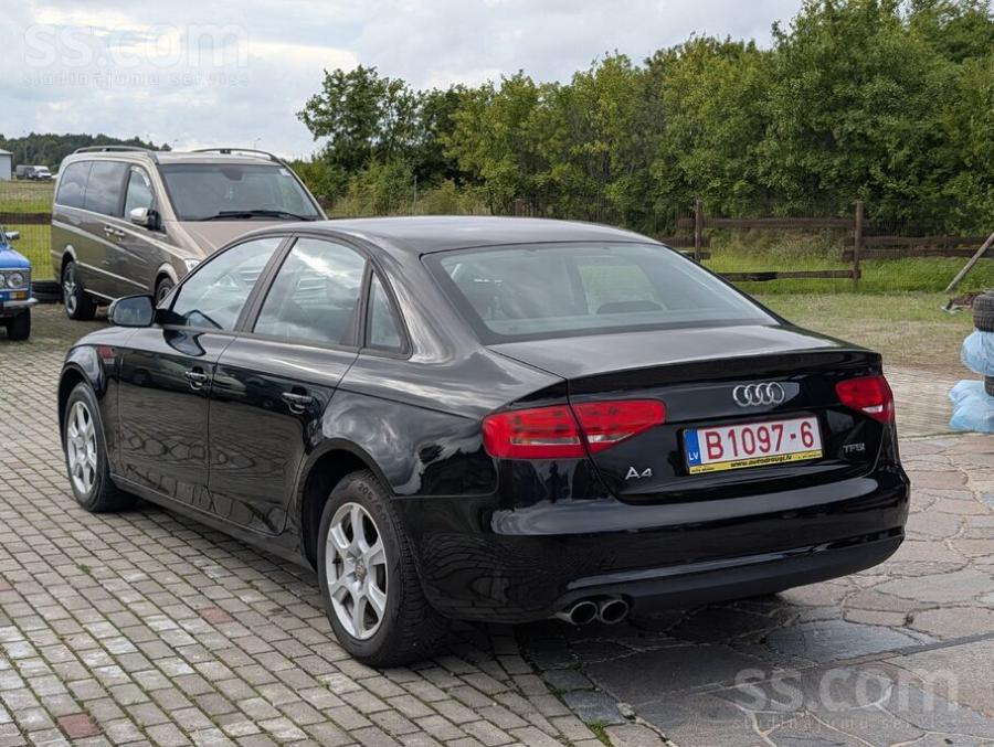Melns Audi A4 2013 Liepāja, ar dzinēja tilpumu 1.80 L un nobraukumu 254 tūkst. km par 7900 €, foto 4 vietnē AUTOMOTO.COM.LV