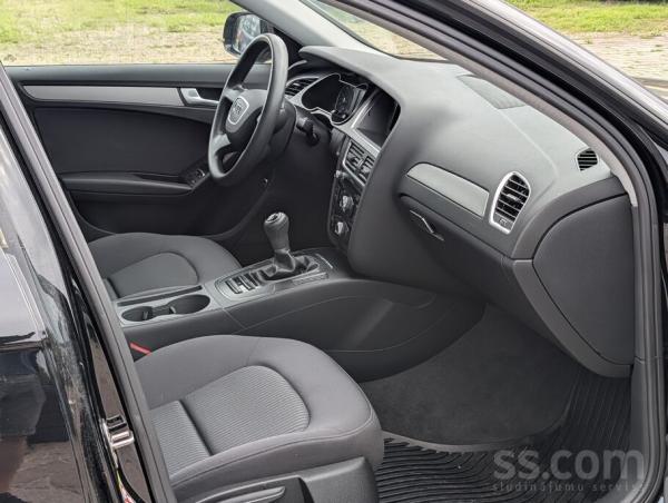 Audi A4 2013 Liepāja vietnē Melns Audi A4 2013 Liepāja, ar dzinēja tilpumu 1.80 L un nobraukumu 254 tūkst. km par 7900 €, foto 7 vietnē AUTOMOTO.COM.LV