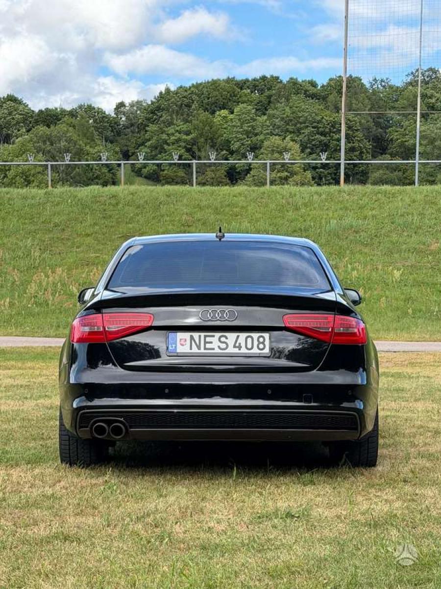 Black Audi A4 2014 in Vilnius, with an engine capacity of 1.98 L and mileage of 224 thousand km for 9200 €, photo 7 on AUTOMOTO.COM.LV