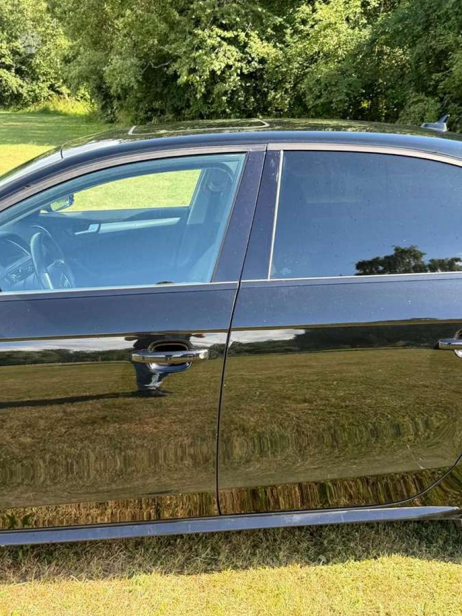 Black Audi A4 2014 in Vilnius, with an engine capacity of 1.98 L and mileage of 224 thousand km for 9200 €, photo 13 on AUTOMOTO.COM.LV