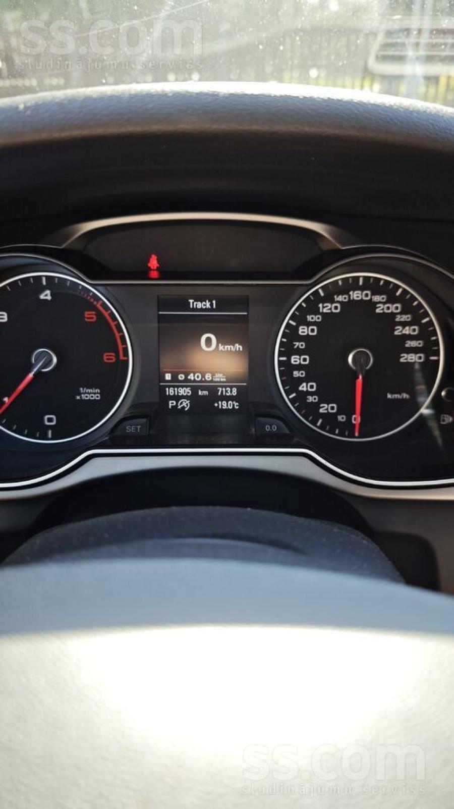 Black Audi A4 2014 in Jurmala, with an engine capacity of 2.00 L and mileage of 162 thousand km for 7500 €, photo 10 on AUTOMOTO.COM.LV