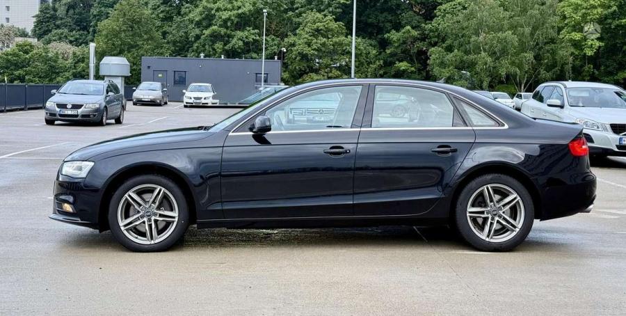 Black Audi A4 2014 in Vilnius, with an engine capacity of 2.97 L and mileage of 247 thousand km for 6990 €, photo 5 on AUTOMOTO.COM.LV