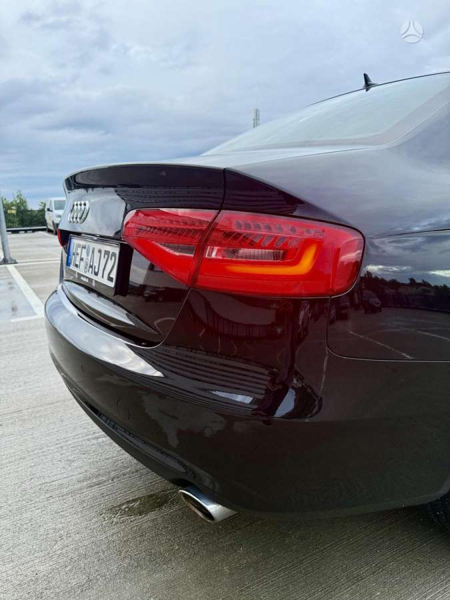 Black Audi A4 2014 in Vilnius, with an engine capacity of 2.97 L and mileage of 247 thousand km for 6990 €, photo 13 on AUTOMOTO.COM.LV