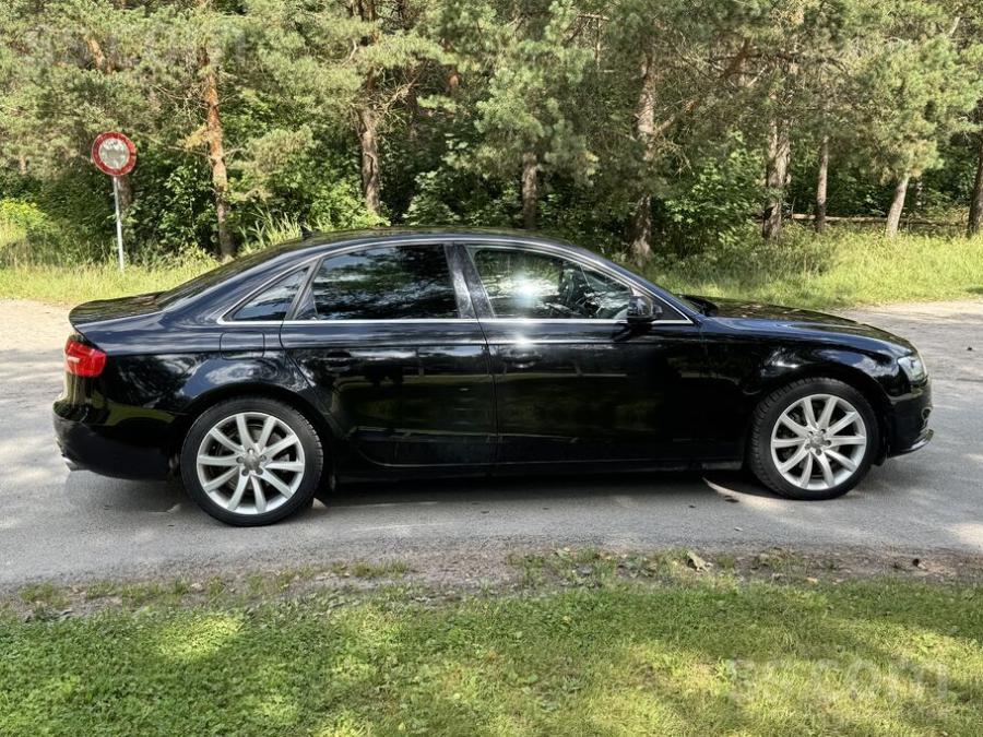 Black Audi A4 2014 in Jurmala, with an engine capacity of 3.00 L and mileage of 323 thousand km for 8800 €, photo 6 on AUTOMOTO.COM.LV