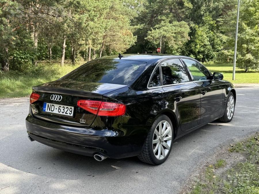 Black Audi A4 2014 in Jurmala, with an engine capacity of 3.00 L and mileage of 323 thousand km for 8800 €, photo 8 on AUTOMOTO.COM.LV