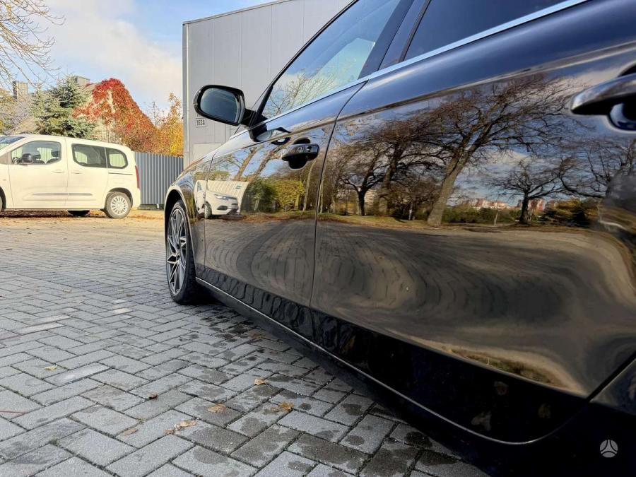 Black Audi A4 2014 in Vilnius, with an engine capacity of 0.00 L and mileage of 206 thousand km for 7700 €, photo 9 on AUTOMOTO.COM.LV