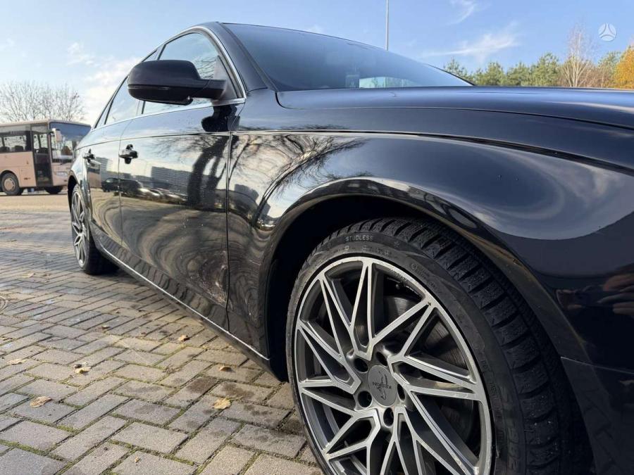 Black Audi A4 2014 in Vilnius, with an engine capacity of 0.00 L and mileage of 206 thousand km for 7700 €, photo 11 on AUTOMOTO.COM.LV