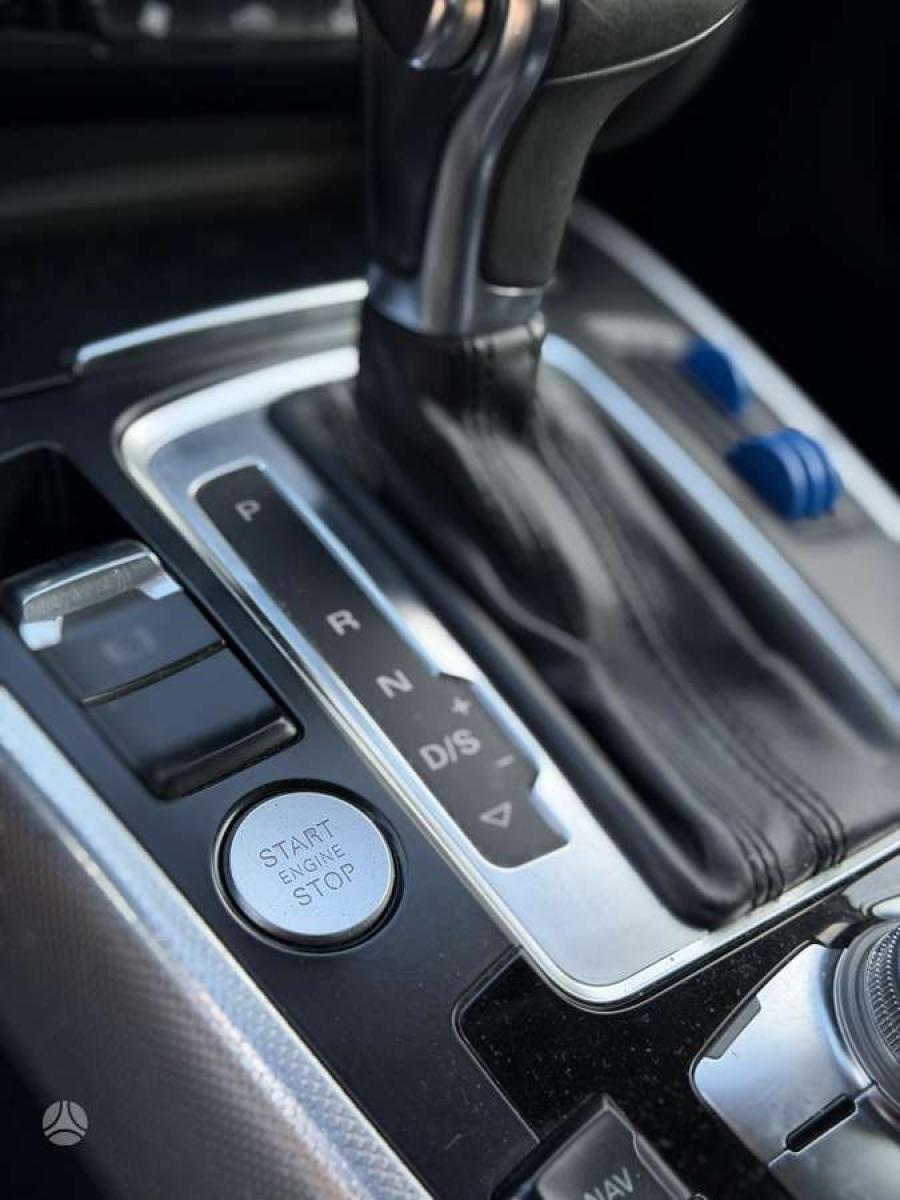 Black Audi A4 2014 in Vilnius, with an engine capacity of 0.00 L and mileage of 206 thousand km for 7700 €, photo 15 on AUTOMOTO.COM.LV