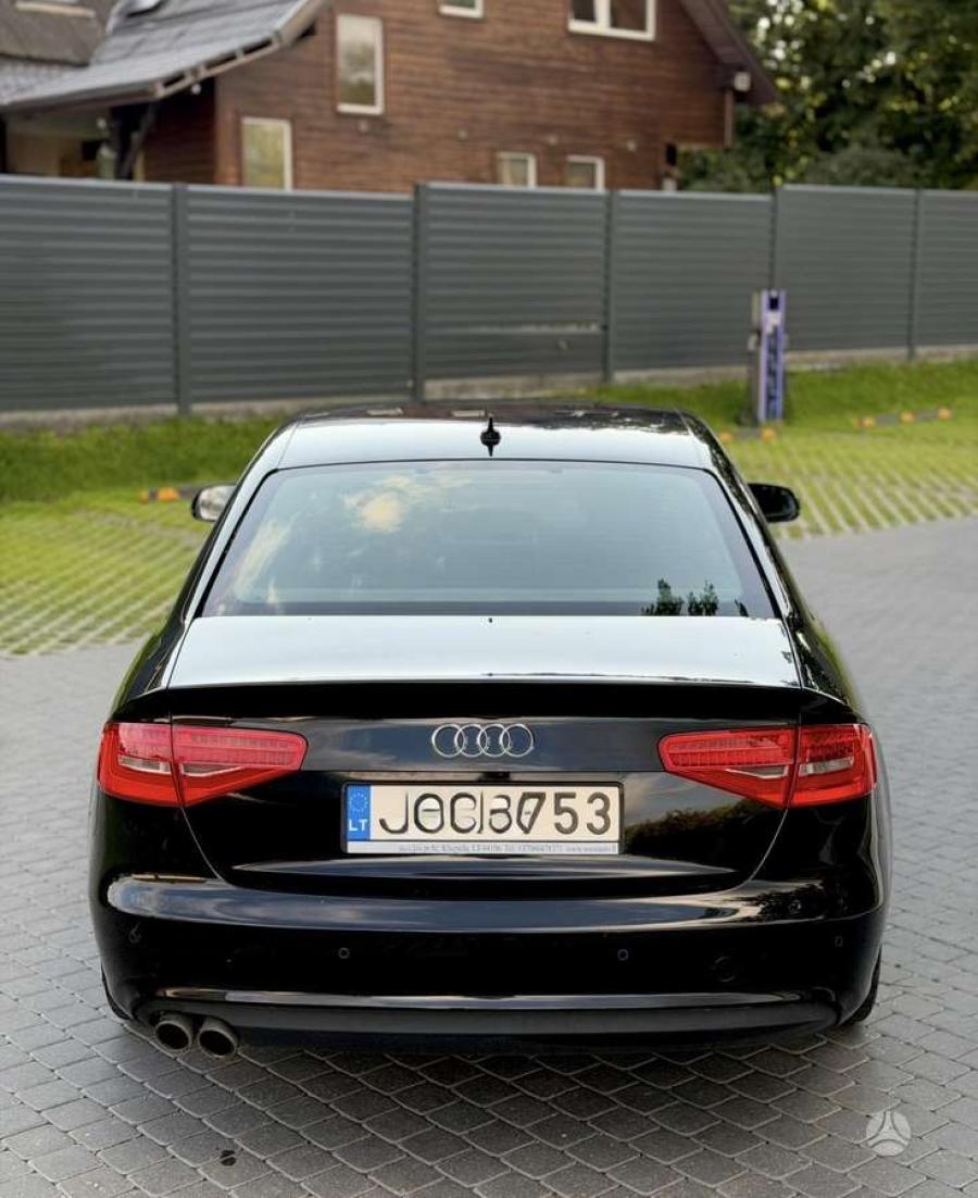Black Audi A4 2014 in Vilnius, with an engine capacity of 2.00 L and mileage of 217 thousand km for 5900 €, photo 6 on AUTOMOTO.COM.LV