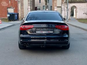 Black Audi A4 2015 in Vilnius, with an engine capacity of 2.00 L and mileage of 257 thousand km for 9500 €, photo 10 on AUTOMOTO.COM.LV