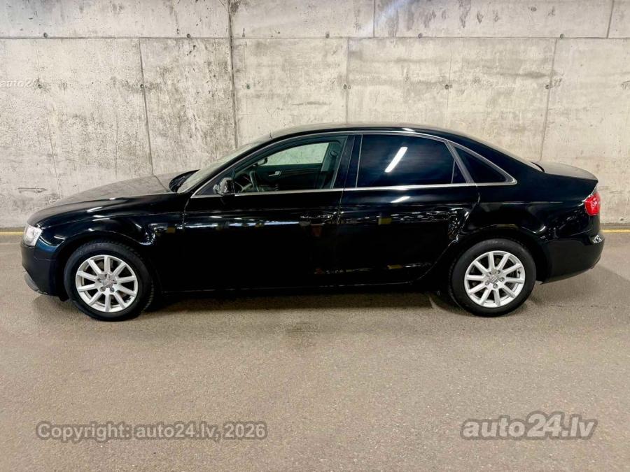 Black Audi A4 2015 in Tallinn, with an engine capacity of 2.00 L and mileage of 200 thousand km for 9995 €, photo 17 on AUTOMOTO.COM.LV