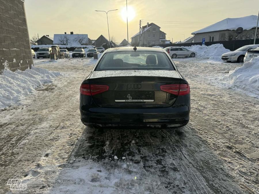 Melns Audi A4 2016 Kretinga, ar dzinēja tilpumu 2.00 L un nobraukumu 280 tūkst. km par 9700 €, foto 7 vietnē AUTOMOTO.COM.LV