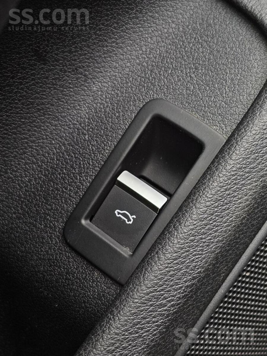 Melns Audi A4 2016 Alūksne, ar dzinēja tilpumu 2.00 L un nobraukumu 169 tūkst. km par 13300 €, foto 23 vietnē AUTOMOTO.COM.LV