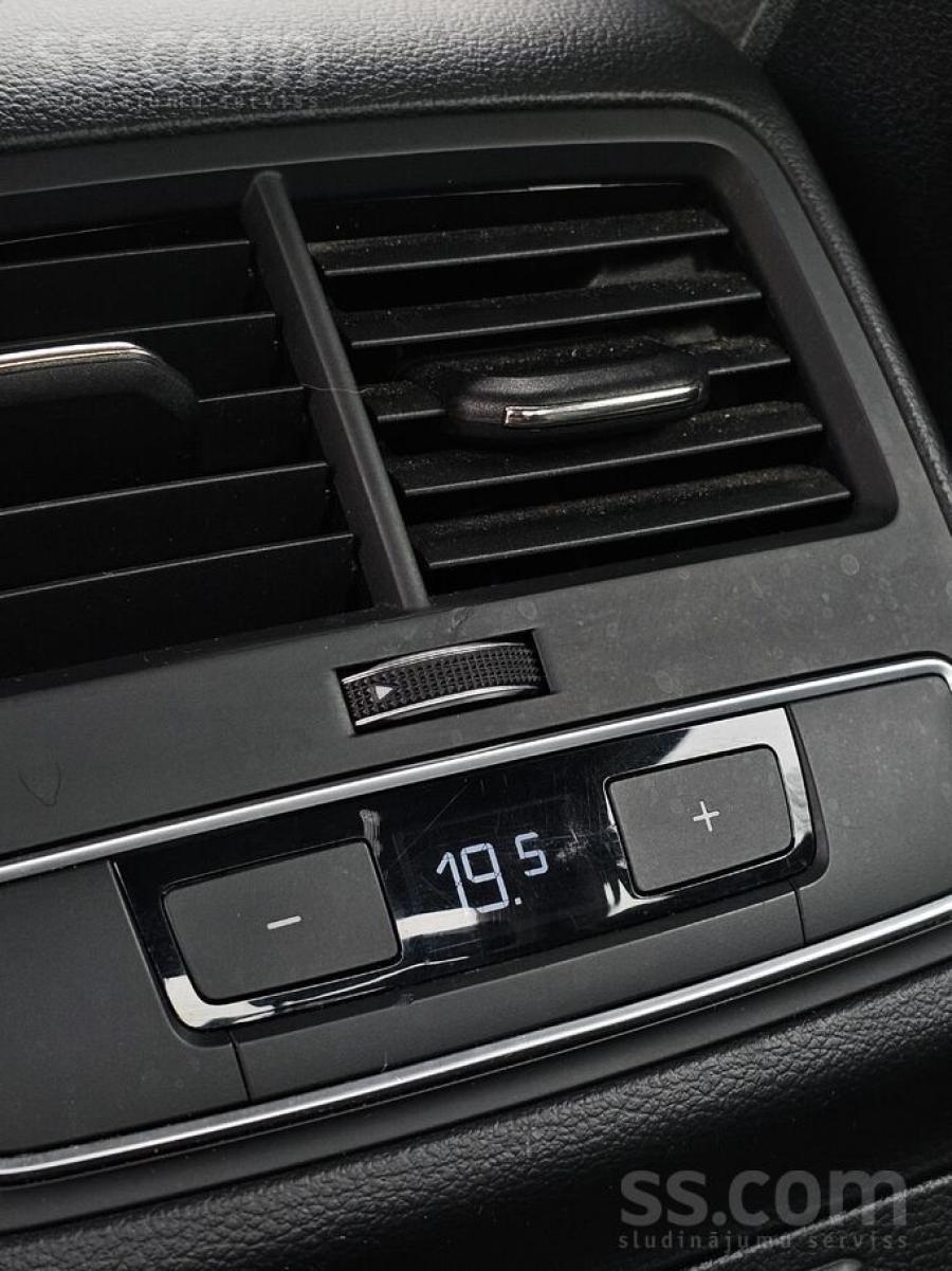 Melns Audi A4 2016 Alūksne, ar dzinēja tilpumu 2.00 L un nobraukumu 169 tūkst. km par 13300 €, foto 31 vietnē AUTOMOTO.COM.LV