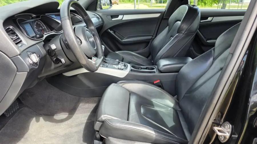 Black Audi A4 2016 in Riga, with an engine capacity of 2.00 L and mileage of 310 thousand km for 11950 €, photo 9 on AUTOMOTO.COM.LV