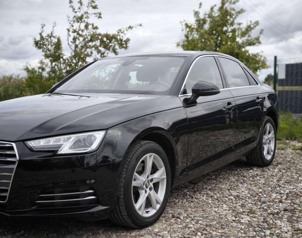 Black Audi A4 2016 in Vilkaviskis, with an engine capacity of 1.97 L and mileage of 227 thousand km for 10900 €, photo 3 on AUTOMOTO.COM.LV