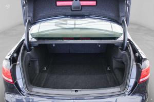 Black Audi A4 2016 in Kaunas, with an engine capacity of 2.00 L and mileage of 275 thousand km for 11490 €, photo 17 on AUTOMOTO.COM.LV