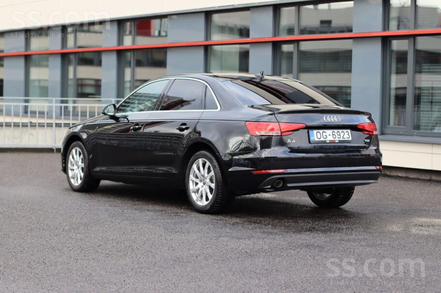 Black Audi A4 2017 in Riga, with an engine capacity of 2.00 L and mileage of 135 thousand km for 13980 €, photo 4 on AUTOMOTO.COM.LV