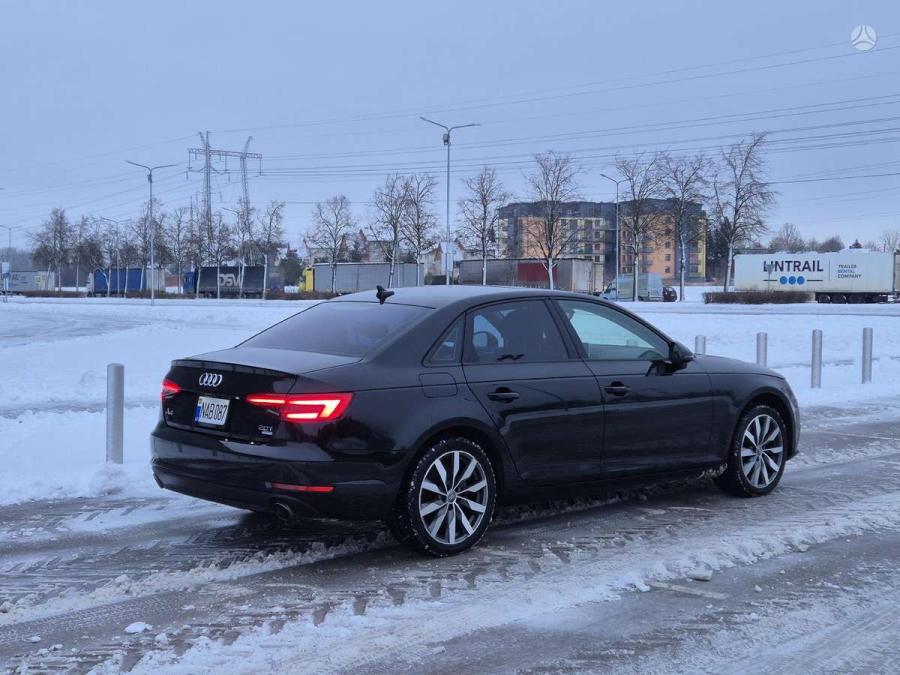 Melns Audi A4 2017 Šauļi, ar dzinēja tilpumu 1.98 L un nobraukumu 99 tūkst. km par 14300 €, foto 8 vietnē AUTOMOTO.COM.LV