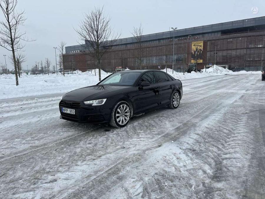 Black Audi A4 2017 in Klaipeda, with an engine capacity of 1.98 L and mileage of 118 thousand km for 13500 €, photo 1 on AUTOMOTO.COM.LV
