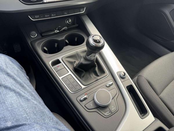 Melns Audi A4 2017 Panevēža, ar dzinēja tilpumu 1.97 L un nobraukumu 104 tūkst. km par 11900 €, foto 8 vietnē AUTOMOTO.COM.LV