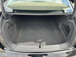 Black Audi A4 2017 in Panevezys, with an engine capacity of 1.97 L and mileage of 104 thousand km for 11900 €, photo 15 on AUTOMOTO.COM.LV