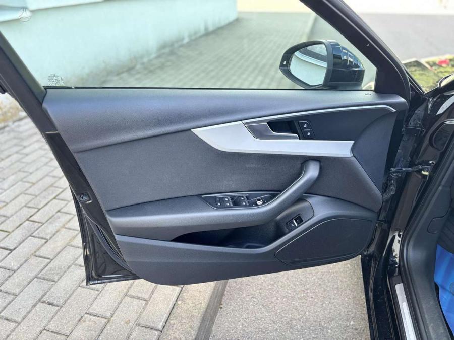 Black Audi A4 2017 in Kaunas, with an engine capacity of 1.97 L and mileage of 293 thousand km for 13799 €, photo 12 on AUTOMOTO.COM.LV