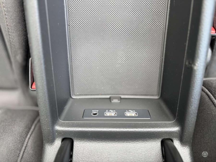Black Audi A4 2017 in Kaunas, with an engine capacity of 1.97 L and mileage of 293 thousand km for 13799 €, photo 28 on AUTOMOTO.COM.LV