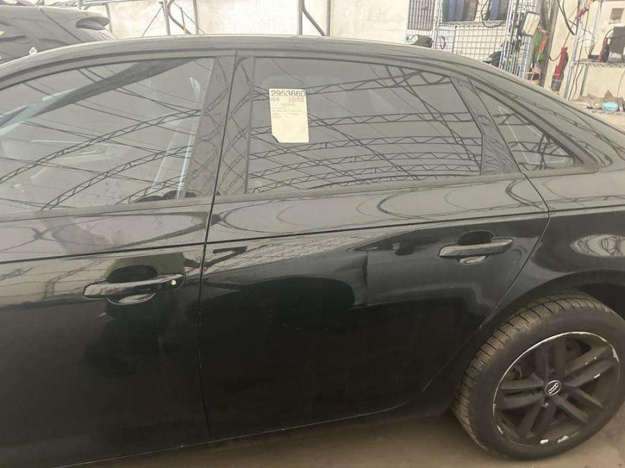 Black Audi A4 2017 in Ukmerge, with an engine capacity of 1.98 L and mileage of 262 thousand km for 6500 €, photo 10 on AUTOMOTO.COM.LV