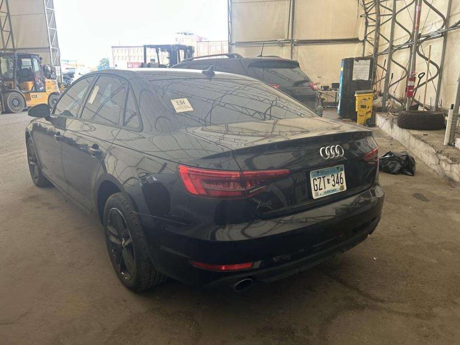 Black Audi A4 2017 in Ukmerge, with an engine capacity of 1.98 L and mileage of 262 thousand km for 6500 €, photo 11 on AUTOMOTO.COM.LV