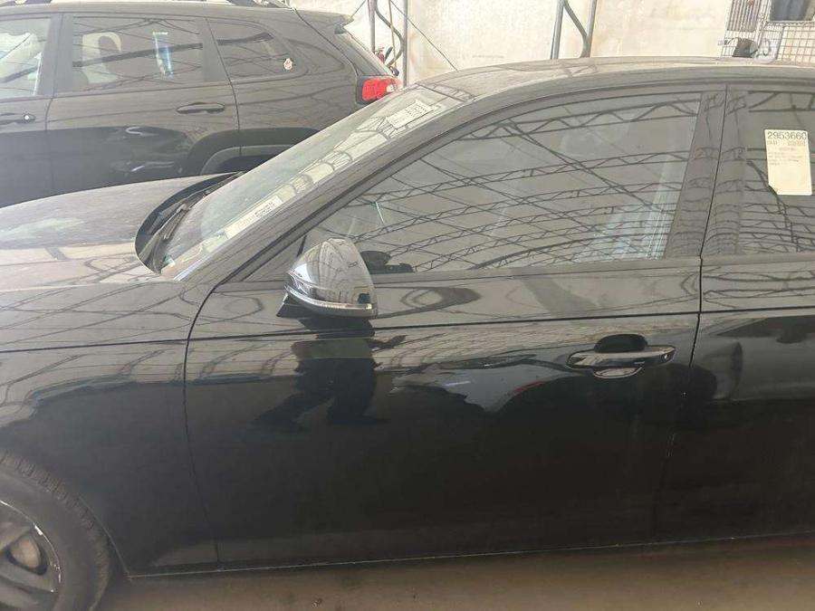 Black Audi A4 2017 in Ukmerge, with an engine capacity of 1.98 L and mileage of 262 thousand km for 6500 €, photo 16 on AUTOMOTO.COM.LV