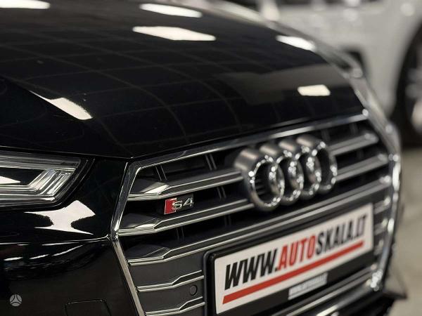 Black Audi A4 2018 in Klaipeda, with an engine capacity of 1.98 L and mileage of 164 thousand km for 17999 €, photo 11 on AUTOMOTO.COM.LV