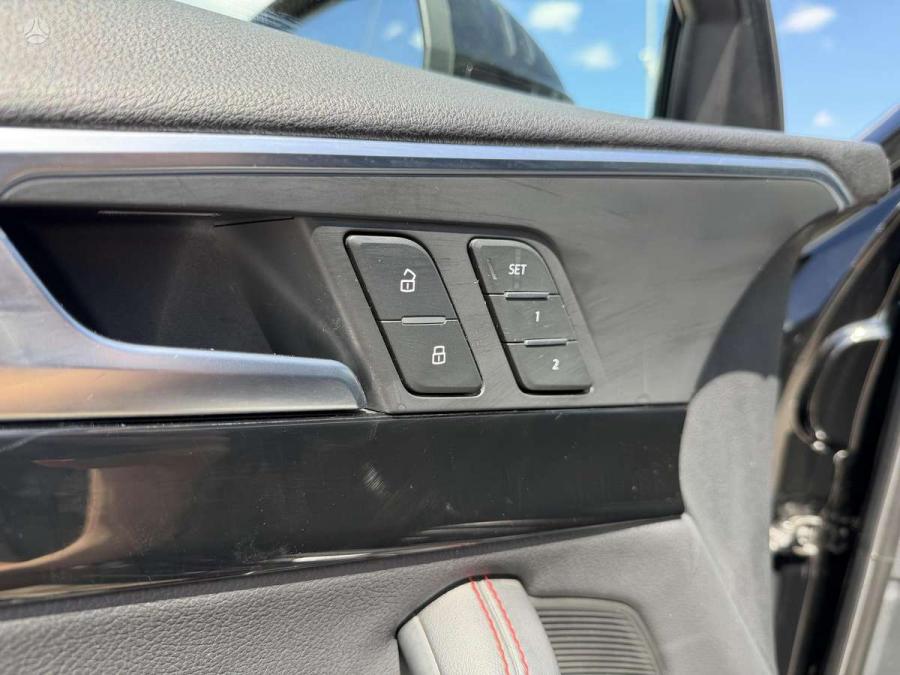 Melns Audi A4 2018 Viļņa, ar dzinēja tilpumu 1.98 L un nobraukumu 93 tūkst. km par 16700 €, foto 24 vietnē AUTOMOTO.COM.LV