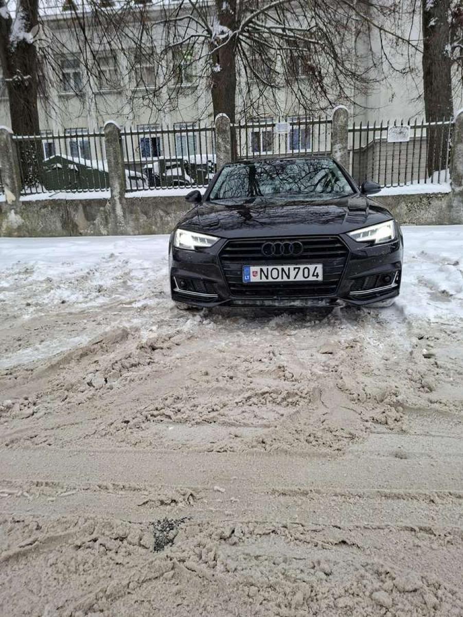 Black Audi A4 2019 in Kaunas, with an engine capacity of 2.00 L and mileage of 101 thousand km for 19000 €, photo 1 on AUTOMOTO.COM.LV